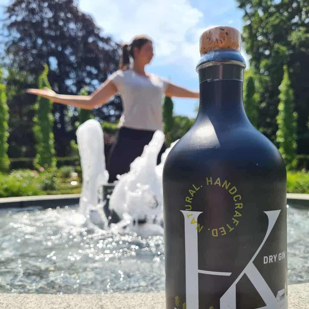 Gin Tonic Yoga at Ellen Baeza blog